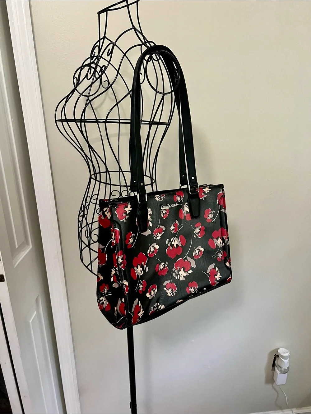 Kim Rogers | Bags | Kim Rogers Black Tote With Red And Cream Floral ...